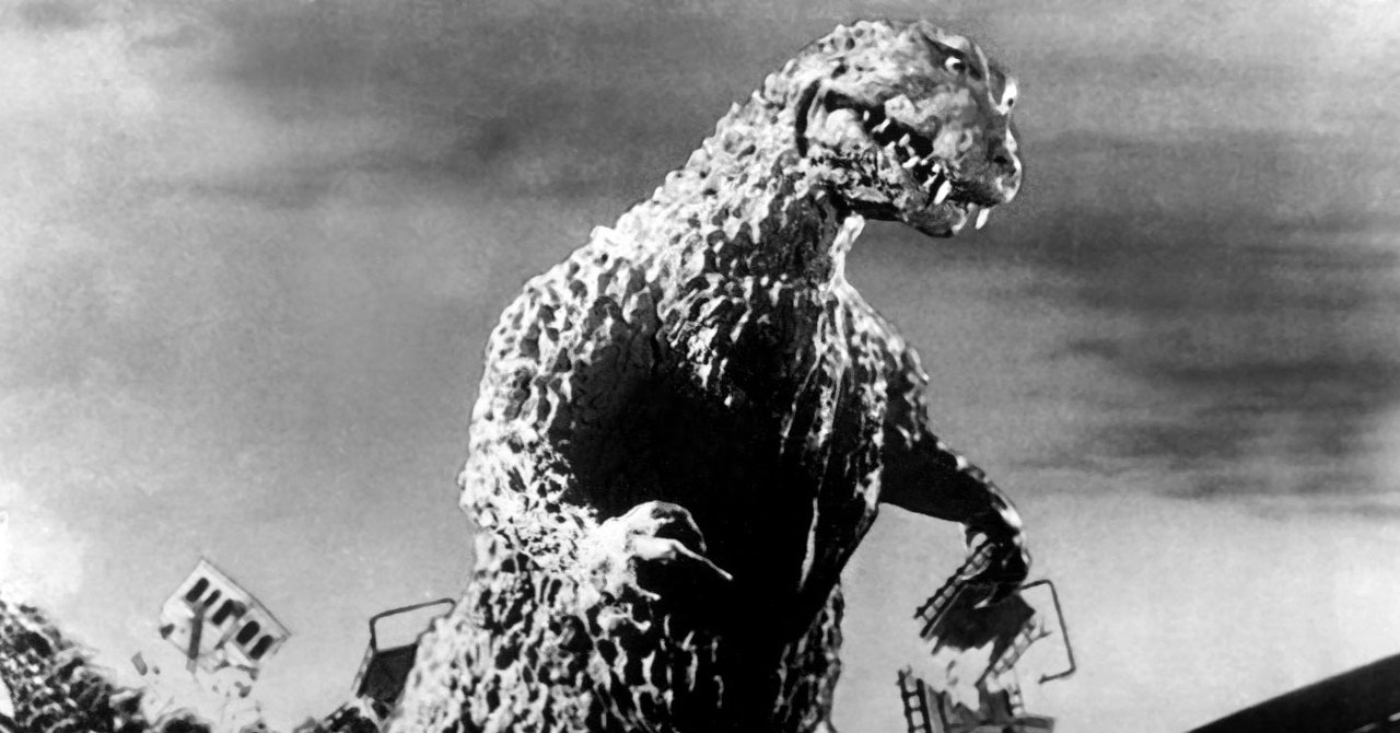 ‘Godzilla’ Wasp Swims—Then Its Young Erupt From Caterpillars ~ Hartage ...